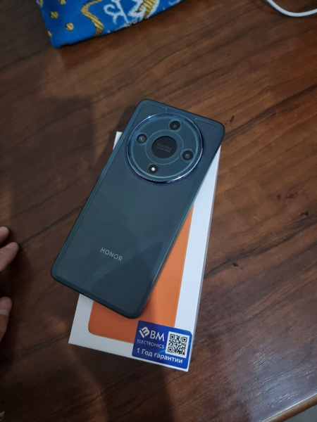 Honor x9b 256/ 8+8  Idial 5800 batarea