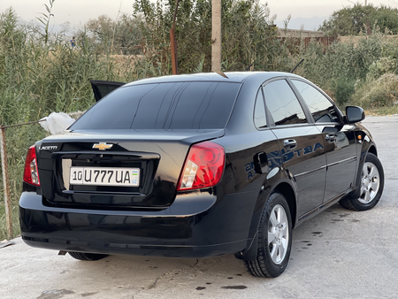 Jentra elegant plyus qora 2022