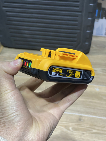 Bosch dewalt makita standart Batareka 21 volt shurpavert batarekasi