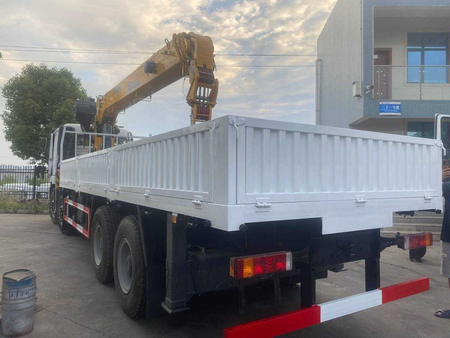 Бортовая платформа с кран-манипулятором Shacman F3000 8x4 - 16 т