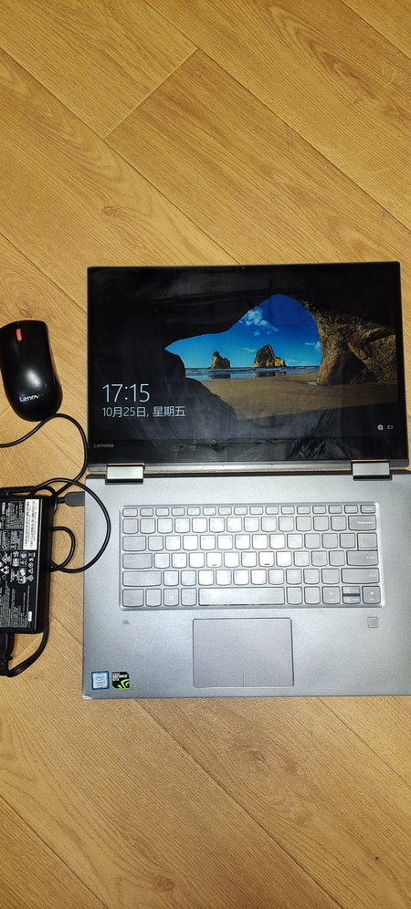 LENOVO yoga720-15IKB
