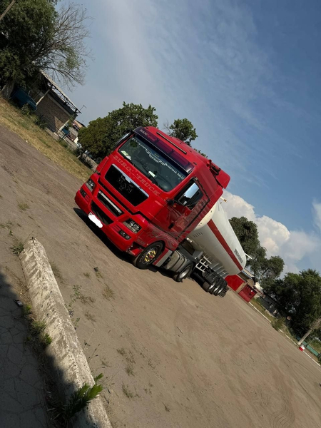 MAN TGX 18.440 + Прицеп Сотилади