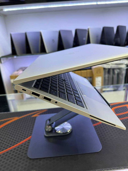 Hp EliteBook/AMD Ryzen 5 PRO 5650U/16GB DDR4/256GB SSD/14