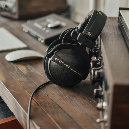Студийный мониторный наушники Beyerdynamic DT 770 PRO 250 ohm