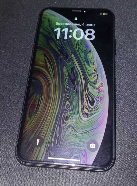 iPhone XS 64GB - емкость 75%
