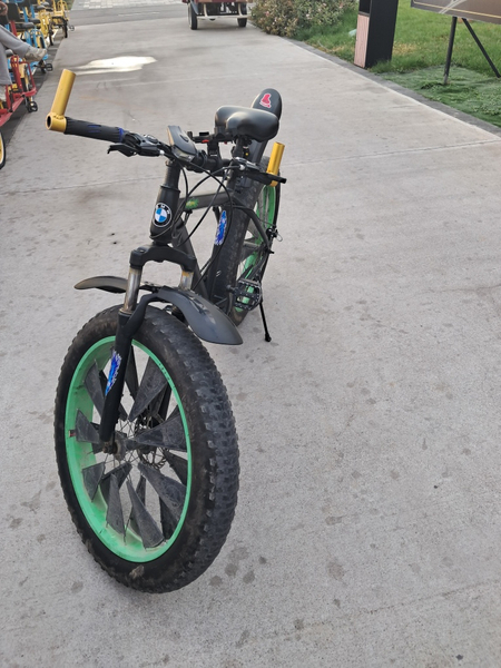Skilmax Ural velik