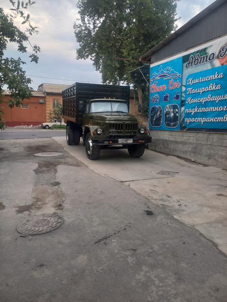 Zil 131 sotiladi