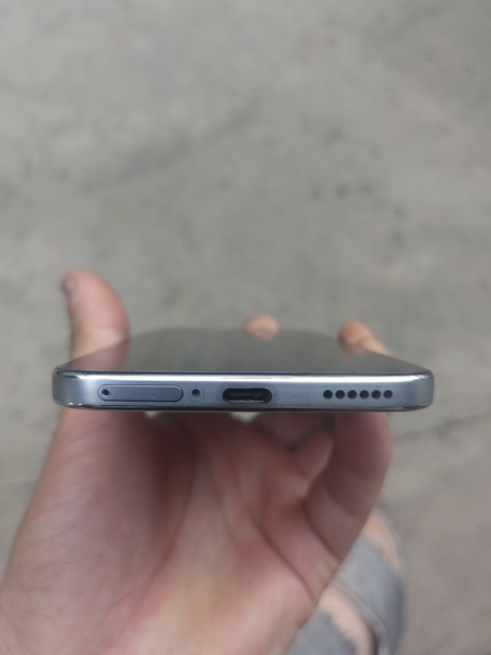 Huwaei nova 12 s