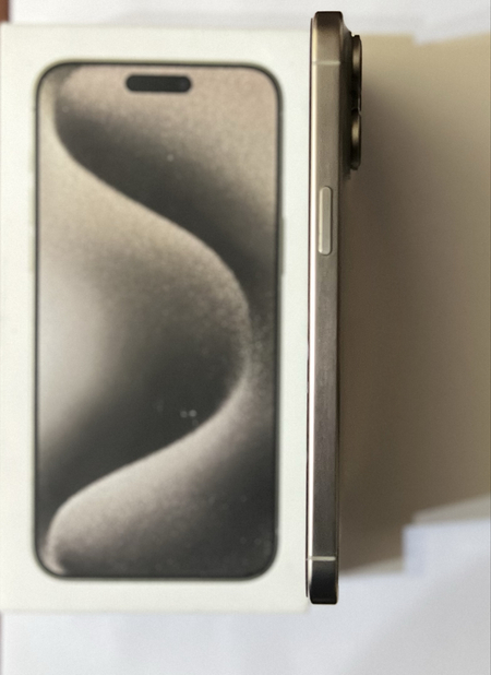 Iphone 15 Pro Max 256 GB Natural Titanium sotiladi