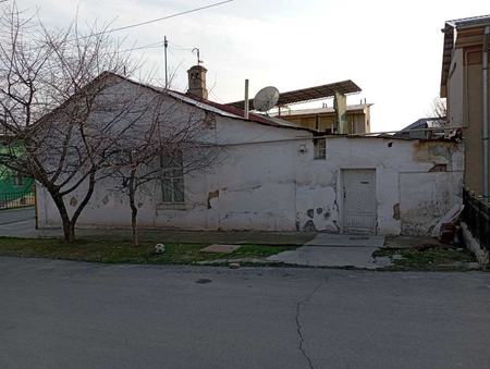 Yunusobod Chinobod sanatoriya yonida hovli sotiladi