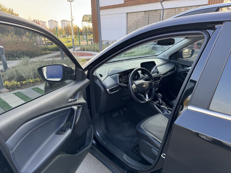 Tracker premier toza 2022yil 30.000km