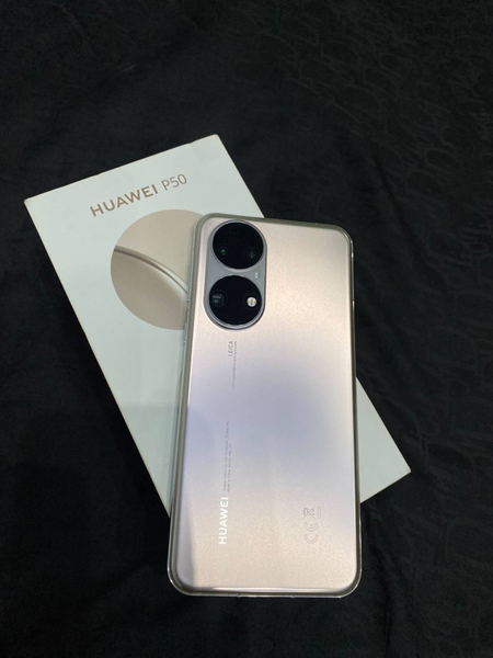 Telefon Huawei idealniy sastayanya