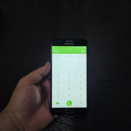 Samsung  j7 prime srochna sotiladi