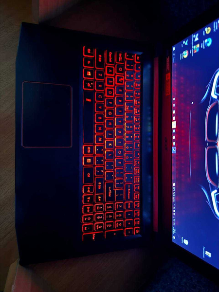 Продам ноутбук Acer Nitro 5 – Intel Core i5, GTX 1050 Ti, 8 ГБ ОЗУ