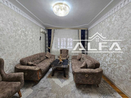 3 xonali 98m² 2-qavat sotiladi.