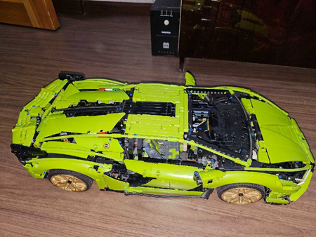 Lego 42115 Lamborghini Sián. Собранный