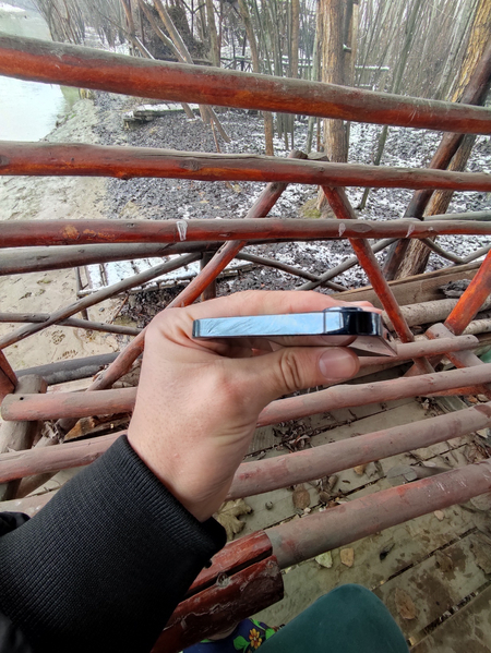 iPhone srochno pul kerak