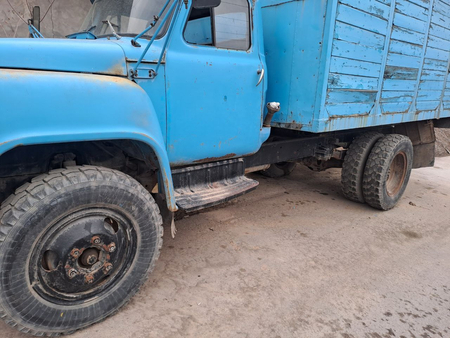 Gaz 53  sotiladi