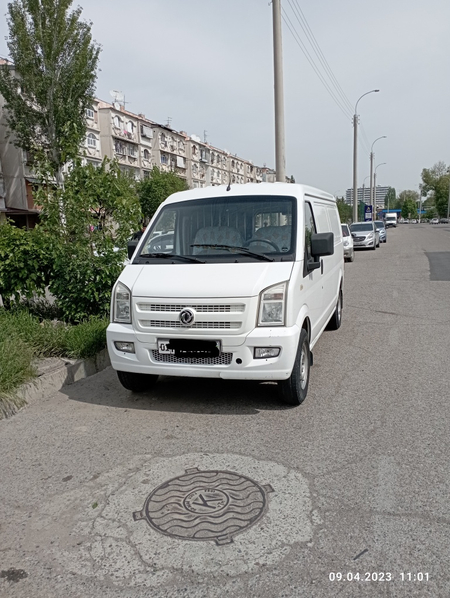 Донг Фенг Фургон