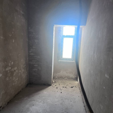 Samarkanskiy Taksimatorniy ichida yangi qurilgan 3 qavatli kirpichniy