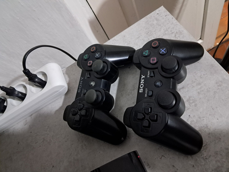 Продам PS3 , память 1 терабайт