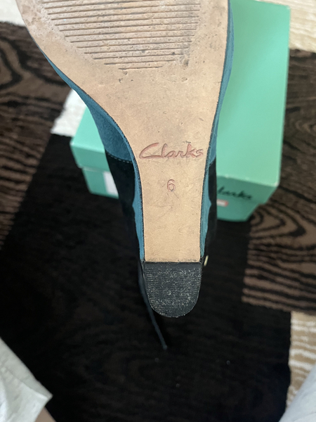 Каблук от бренда Clarks