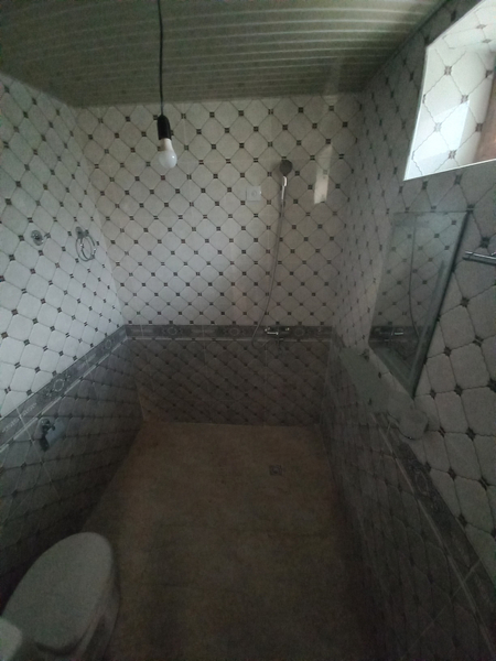 Toshmi postidan kirganda Tutzor maxallada hovli sotiladi