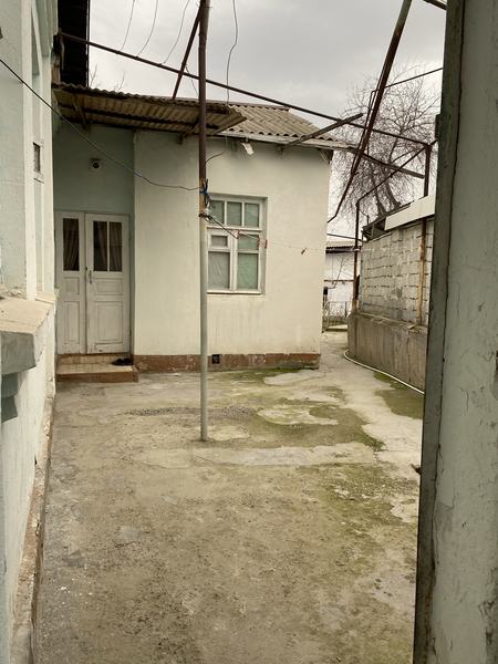 Uy sotiladi hamma sharoitlari bor