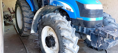 Трактор ts135 new hollind  2012 год