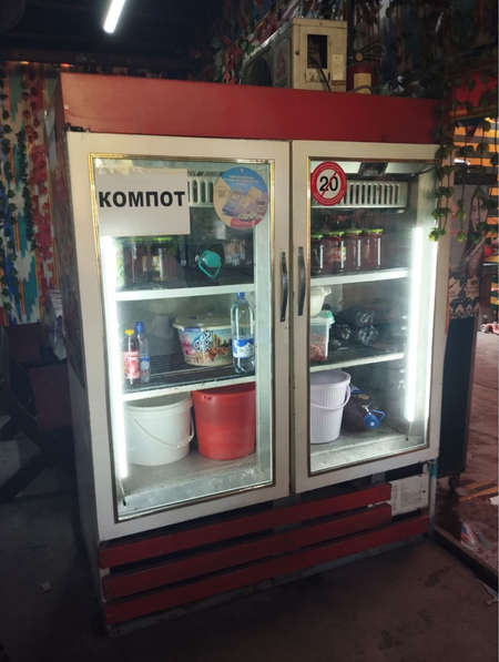Ветрина холадильник срочно