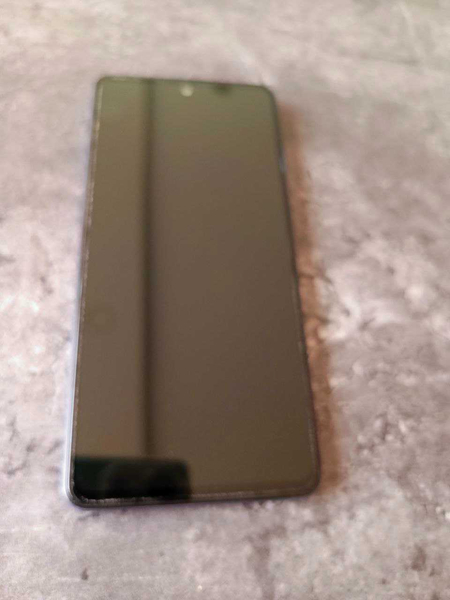 Продается телефон Samsung A72 Lavanda 512 GB,