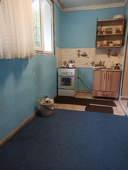 Чиланзар 16 2/3/4, балкон 1,5х3 состояние среднее, 49м2