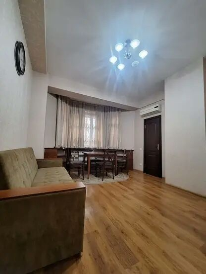 Срочно аренда Паркенский базар 2/1/8