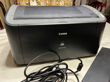 Canon LBP 2900 va Skaner Tiniq ishlidi Garantya bor yangiday
