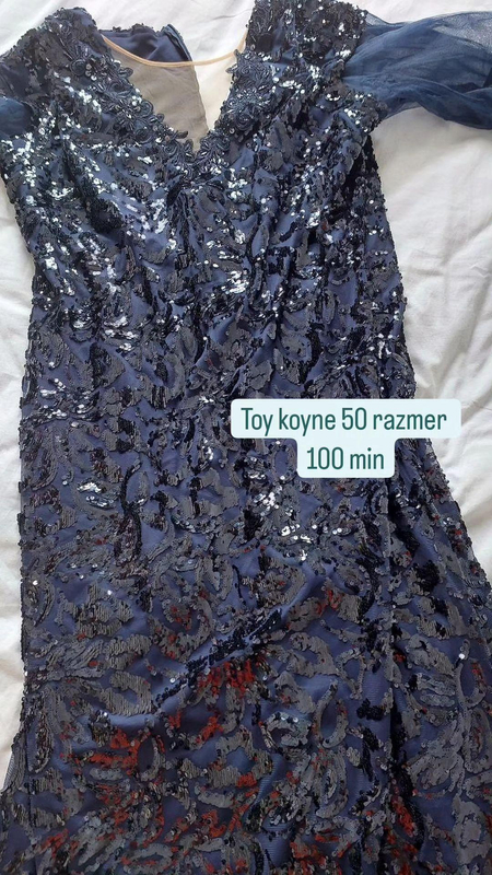 Aralash kiyimla tozza