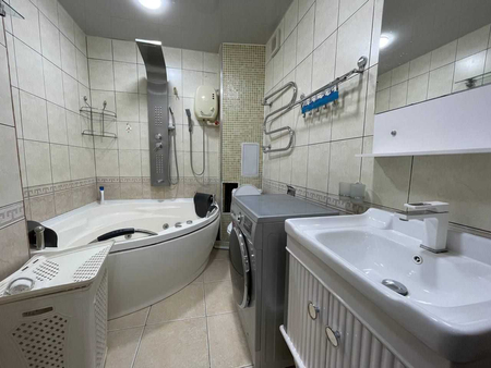 Выгодное предложение  3-к.квартира, 3/4 Юнусабад (J3602)