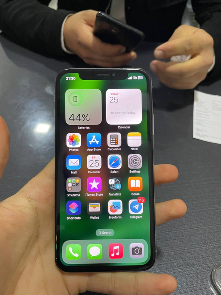 Iphone x 64 gb ……….