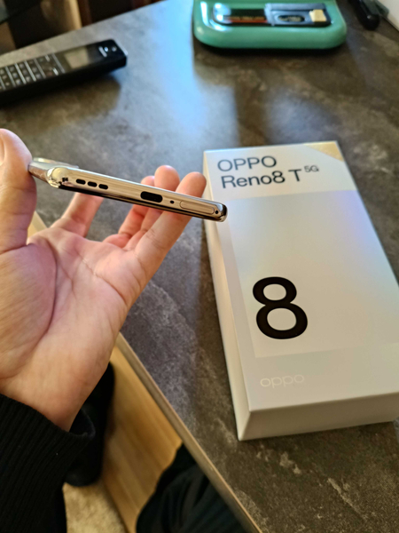 Суб-Флагман Oppo Reno 8t 5G 8/256 (edge) Snapdragon 695 кор-док...