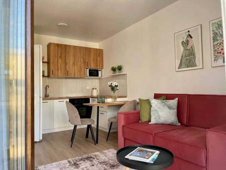 Юнусабад-4 • Универсам • 1-комн • 40 м² • этаж 1/5 • [СЕ:0010]