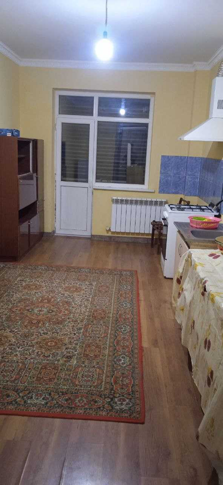 Nukus sentorinda Xlebniy Domda Kvartira  ijaraga beriledi