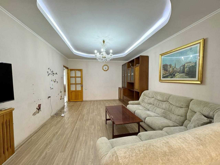 ПРОДАЕТСЯ 4/4/9  100м2 Госпитальный Ор.р:Xalq банк;Ойбек метро Средний
