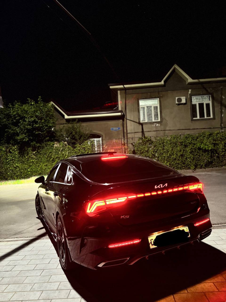Kia k5 sotiladi srochniy