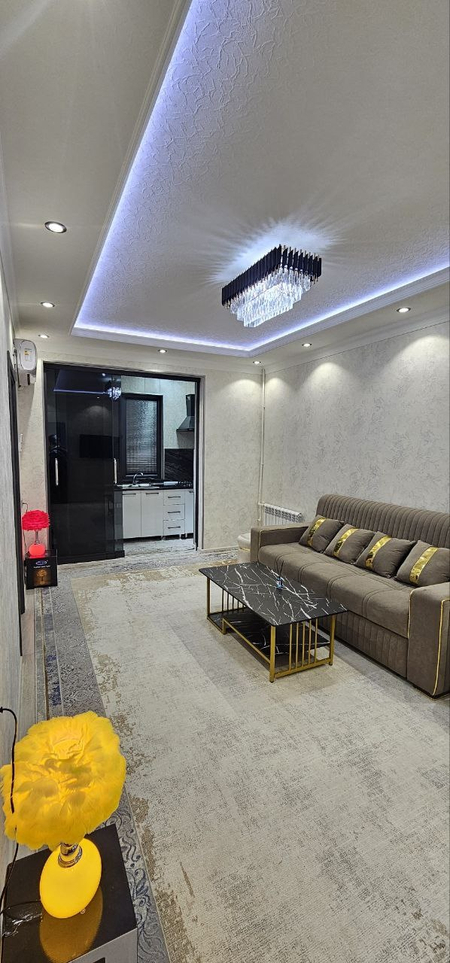 Срочна продаётся квартира чилонзар 11кв 2*3ком. Арентир шер кафе