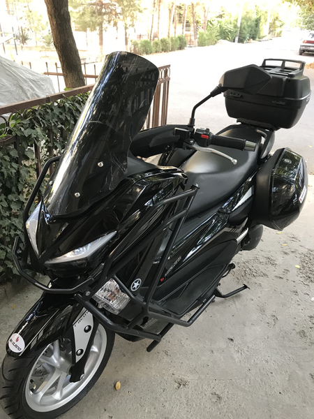 model sukuter maksi
