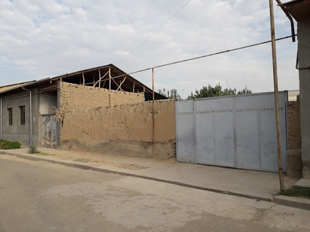 4 sotix yer Toshkent Tumani arentir toshmi posttan 6 km kirganda