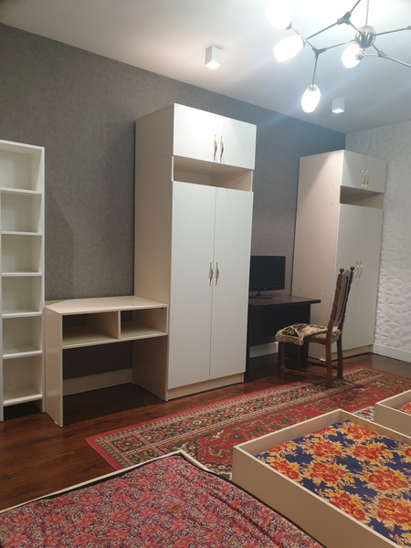 Kvartira Student qizlarga