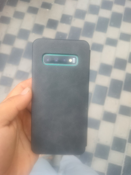 S10 sotiladi 8/128