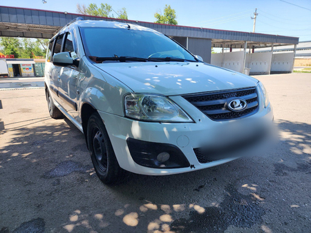 Lada largus 2018