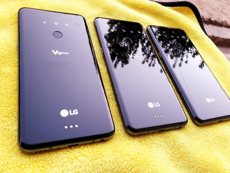 LG V50 5G ThinQ. OzU 6 GB. Hotira 128 GB. Snapdragon 855.