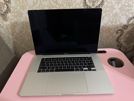 2019 Apple Macbook Pro 16\\\